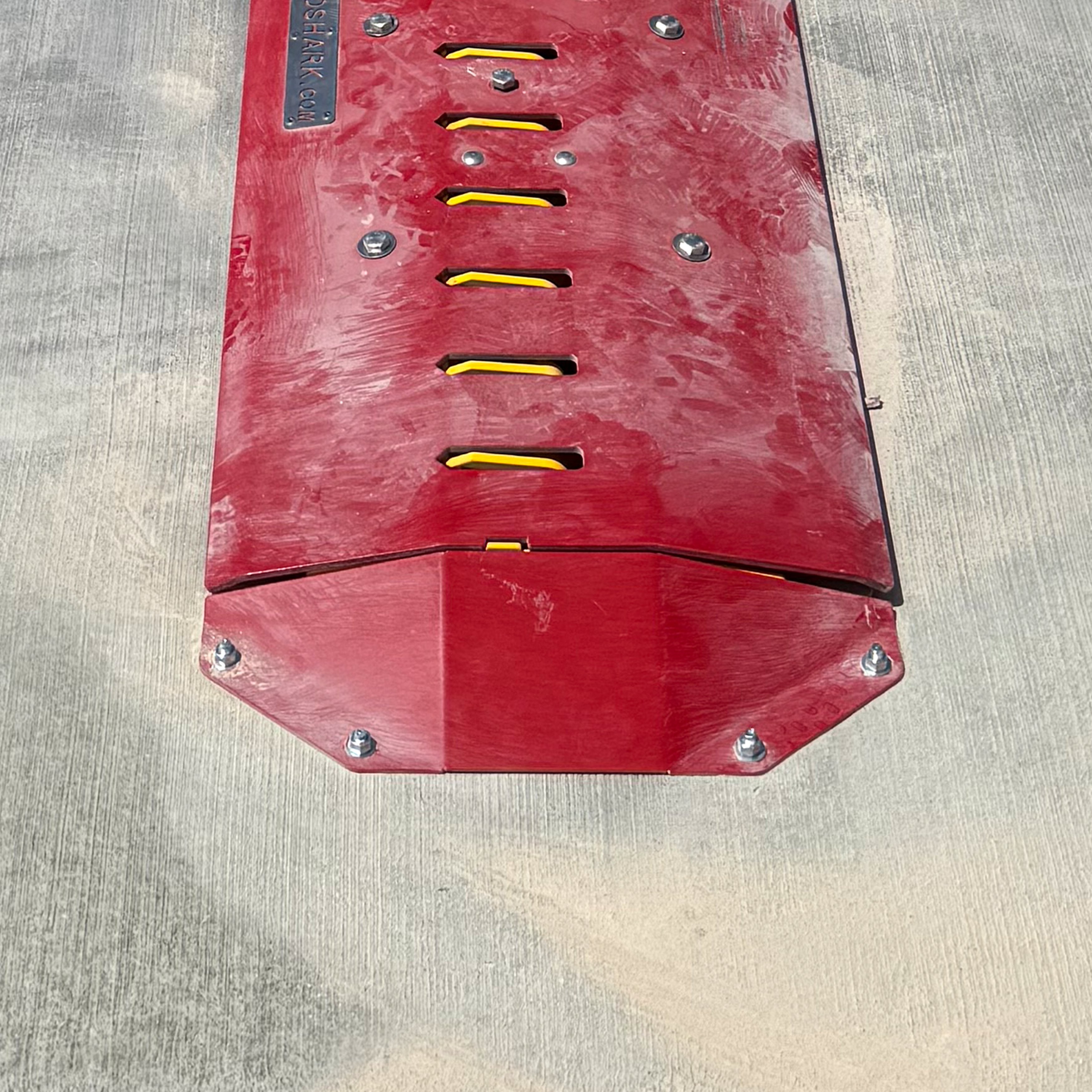 Roadshark 6" Beveled End Cap with Hardware (Red)