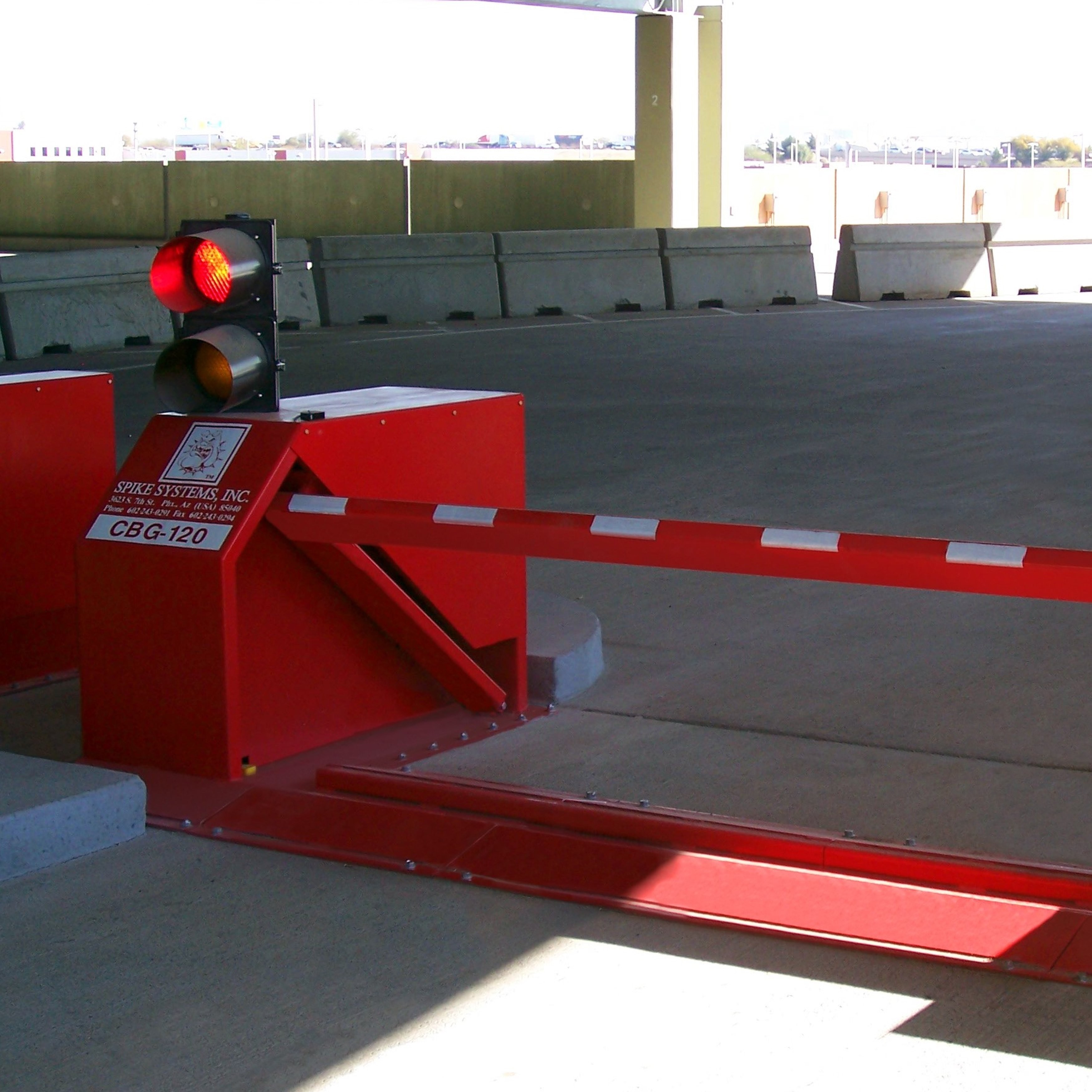 Spike Systems 16' Cable Beam Barriers with 8" LED Red/Yellow Traffic ...
